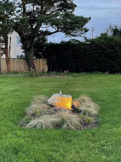 Quartz Boulder QB2 | Welsh Slate Water Features