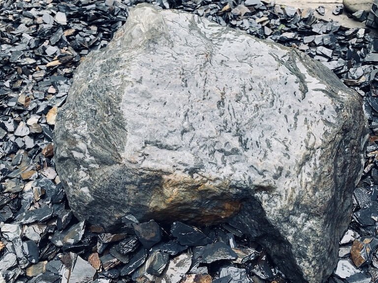 Quartz Boulder QB4 | Welsh Slate Water Features