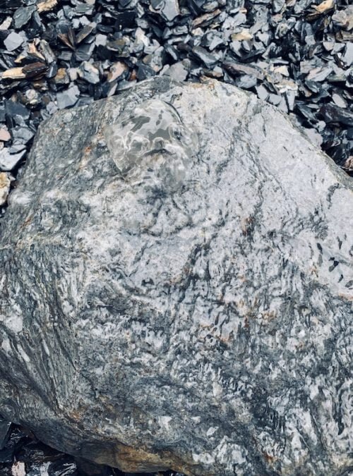 Quartz Boulder QB4 | Welsh Slate Water Features