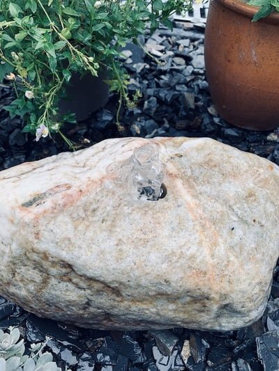 Quartz Boulder QB13 | Welsh Slate Water Features