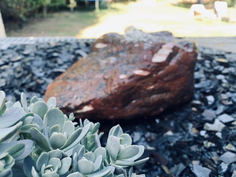 Quartz Boulder QB8 | Welsh Slate Water Features
