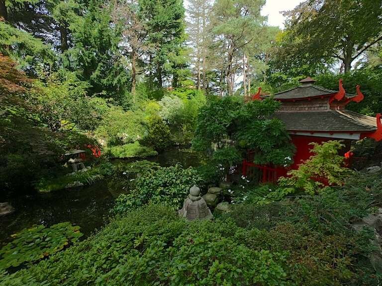 Compton Acres Gardens, Cafe & Shop | Welsh Slate Water Features